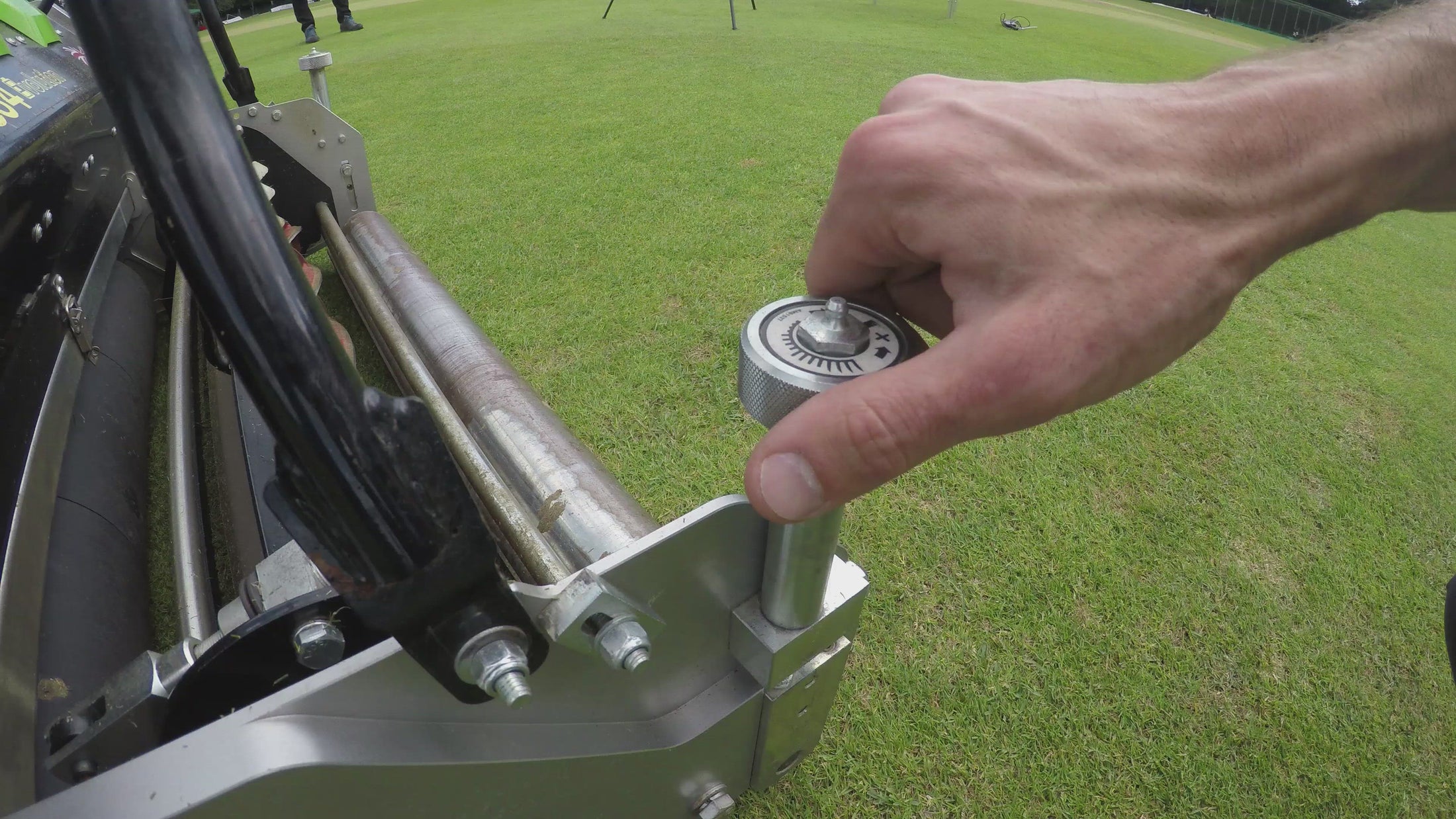 C34 Evolution Mk2 – Battery-Powered Professional Cylinder Mower with I