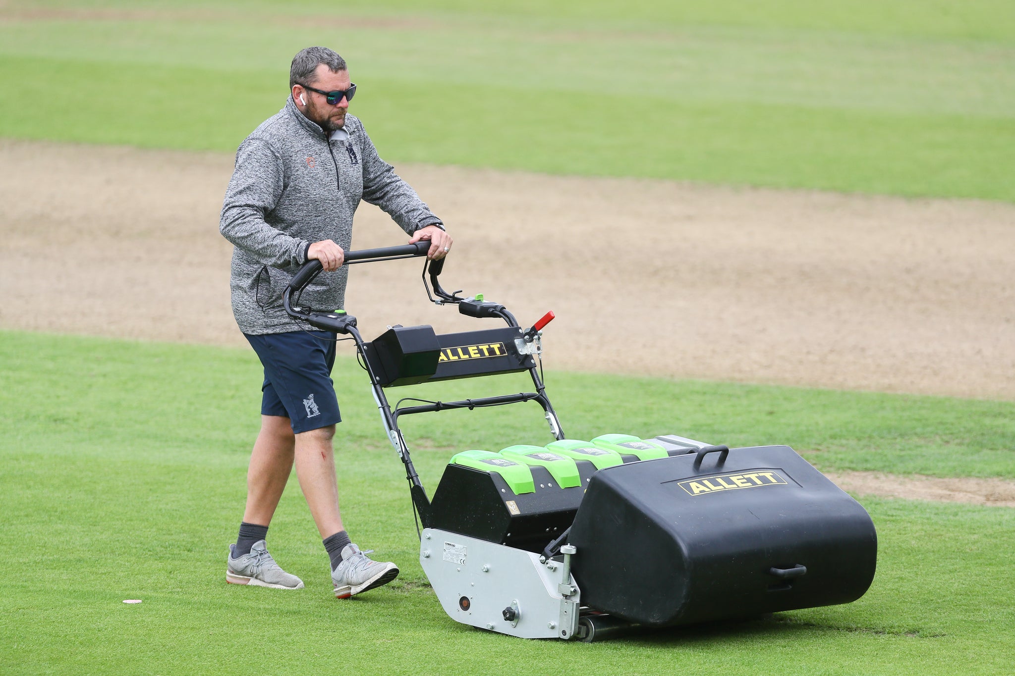 C34 Evolution Mk2 – Battery-Powered Professional Cylinder Mower with I ...